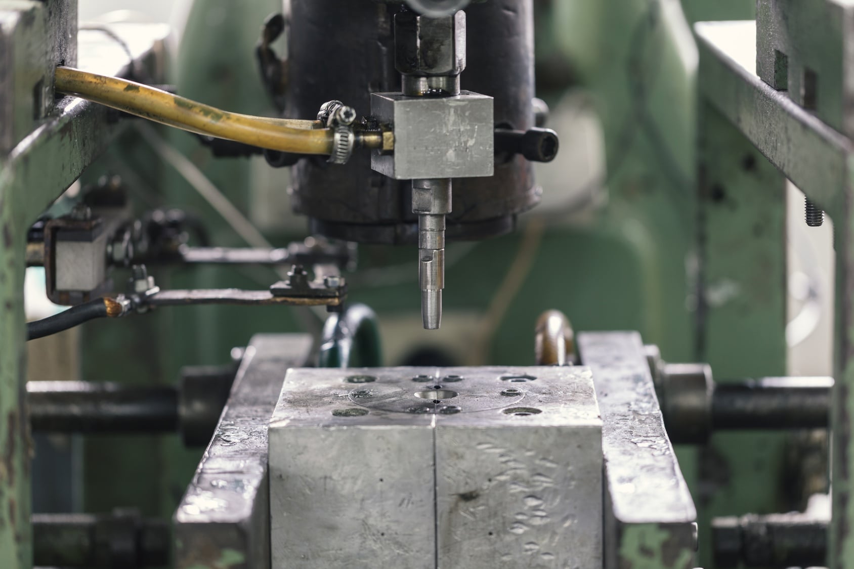 Plastic Mold Manufacturing: A Behind-The-Scenes Look At Micron